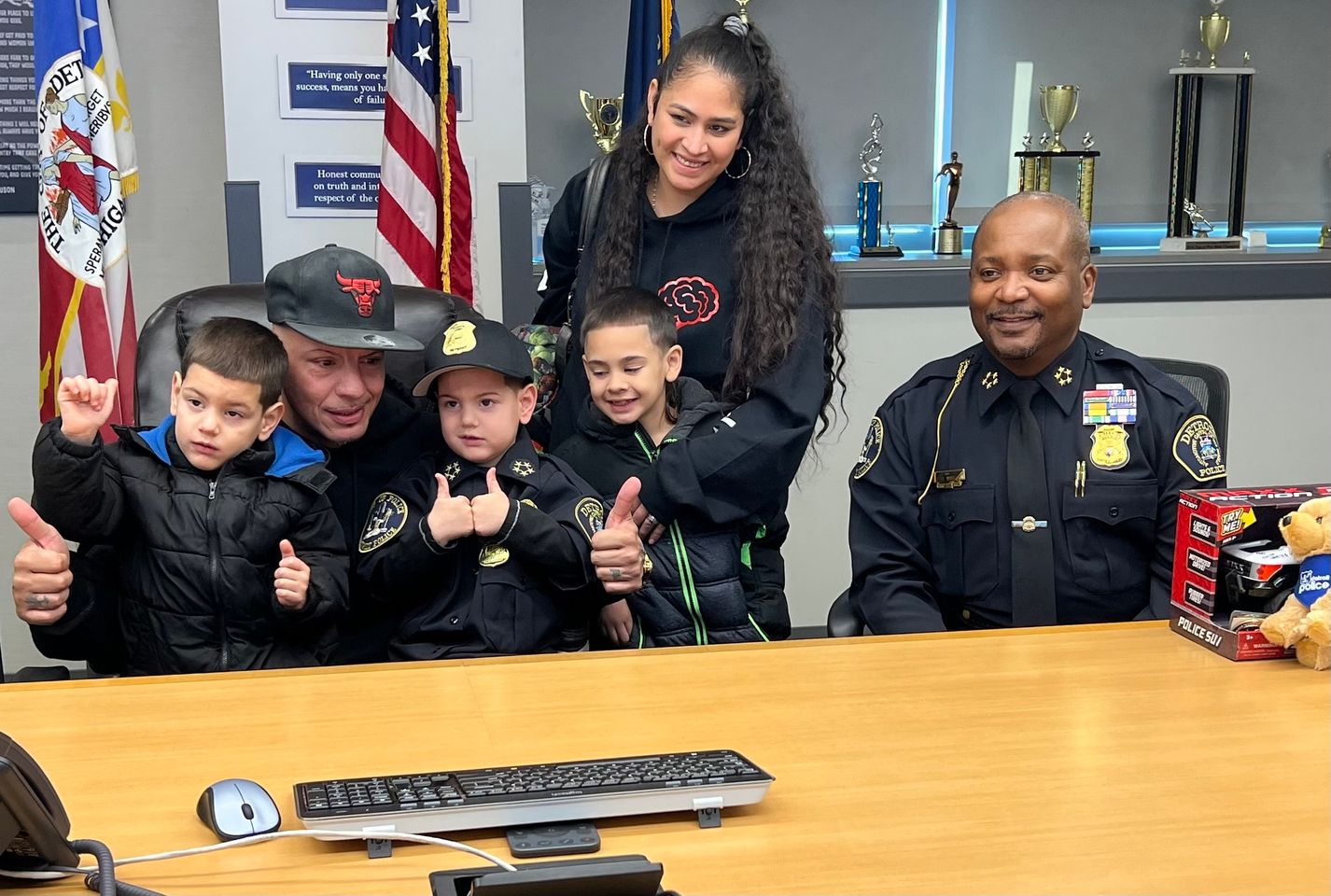 Aniel Mendez, Detroit Chief Police Officer of the Day - EL CENTRAL ...
