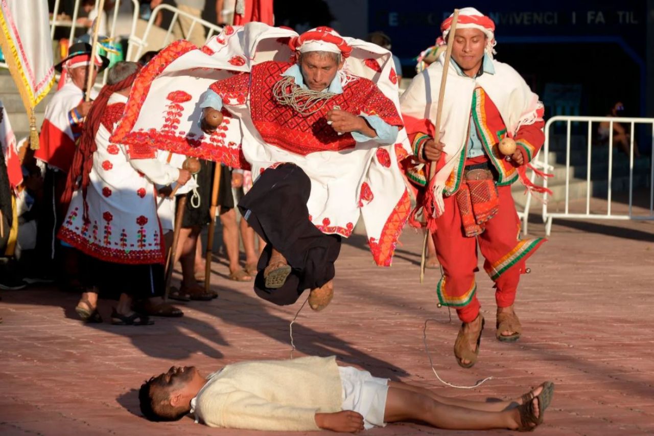 Fiesta Maya a la Madre Tierra - EL CENTRAL Hispanic News